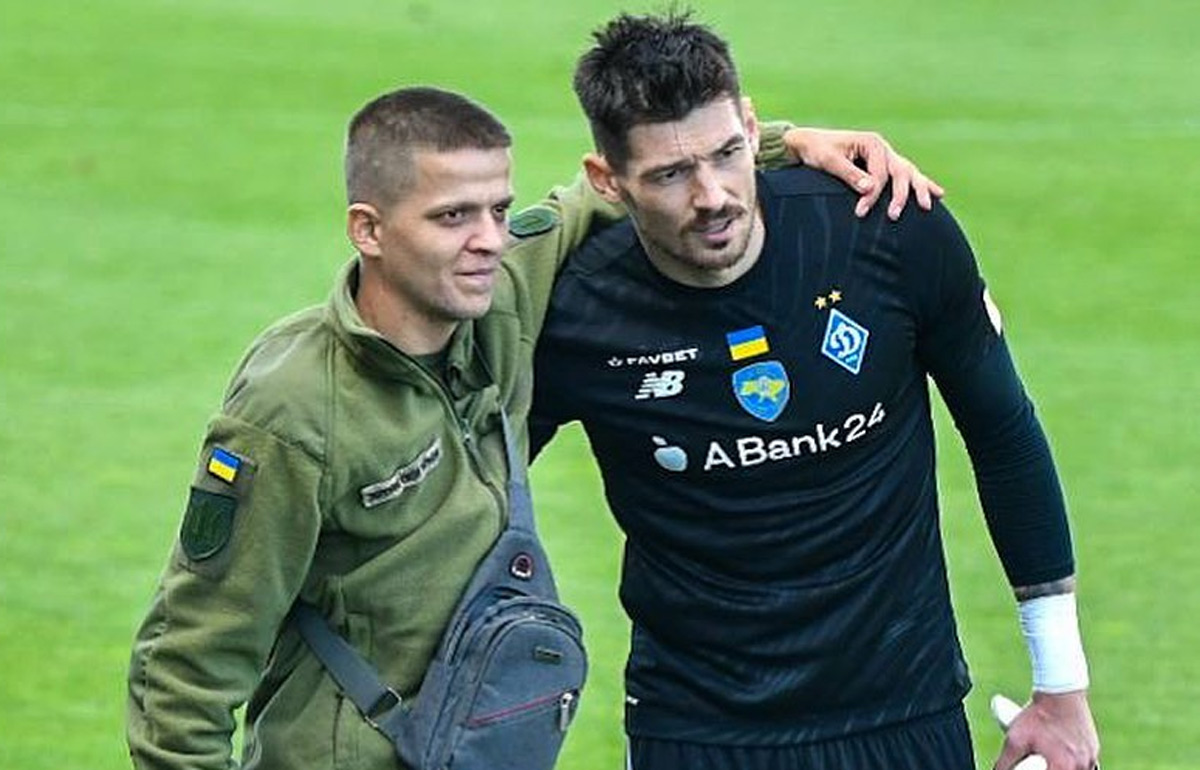 Денис Бойко: «Сьогодні ми маємо можливість грати у футбол завдяки таким ...