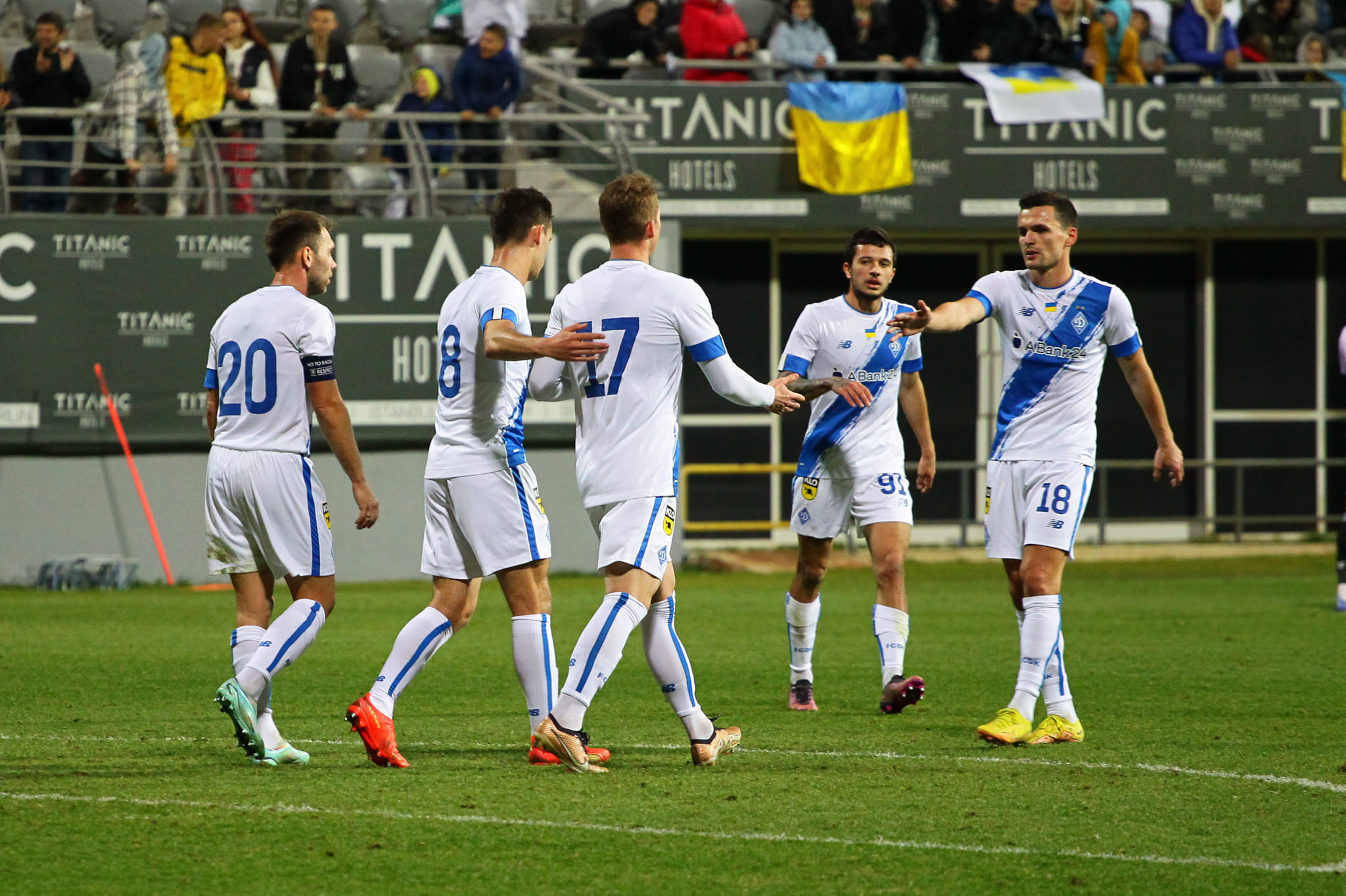 Control match. "Dynamo" - "Vail" - 2:0. Supryaga and Yatsyk bring ...