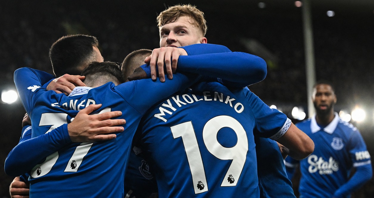 It's official. "Everton" returned four points in the championship of ...