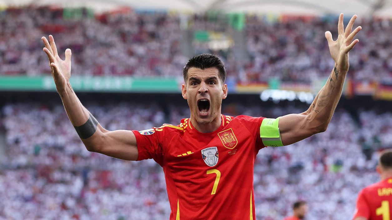 Spain forward Morata during the championship parade: "Where is Musiala ...