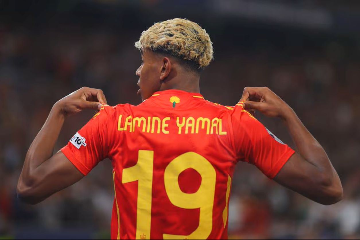 Lamine Yamal Cristiano Ronaldo Is A Legend And I Respect Him