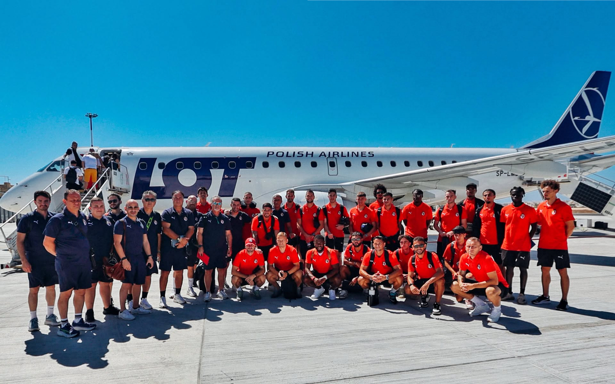 “Hamrun Spartans” made a team PHOTO before flying out to visit “Dynamo ...