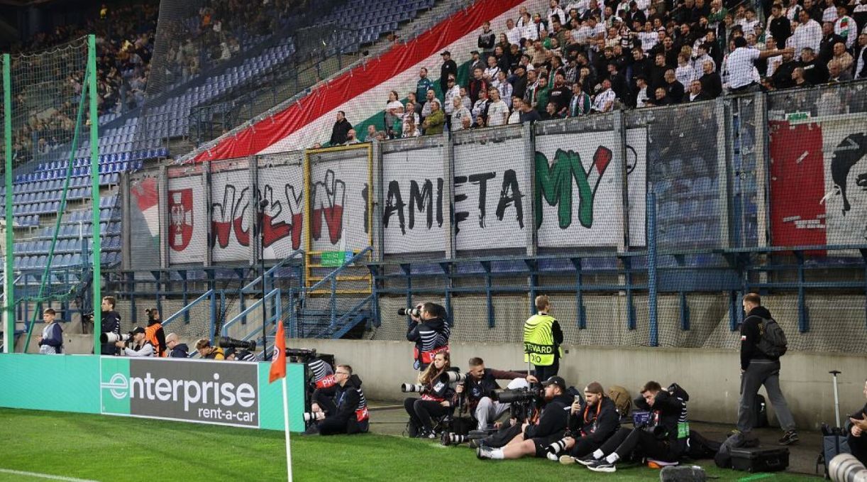 Ukrainian Ambassador Reacts to Controversial Legia Fans' Banners: «Hard ...