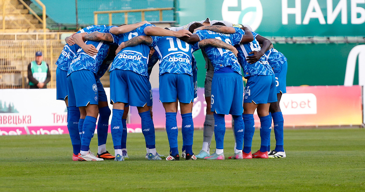 “Dynamo” — “Crystal Palace”: starting line-ups. With five defenders ...