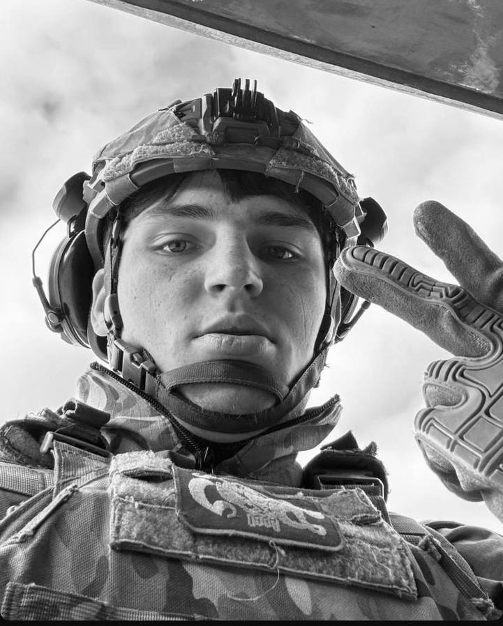 Dynamo Fan Danylo Plenus Dies in War (Nov. 11, 2025) — dynamo.kiev.ua